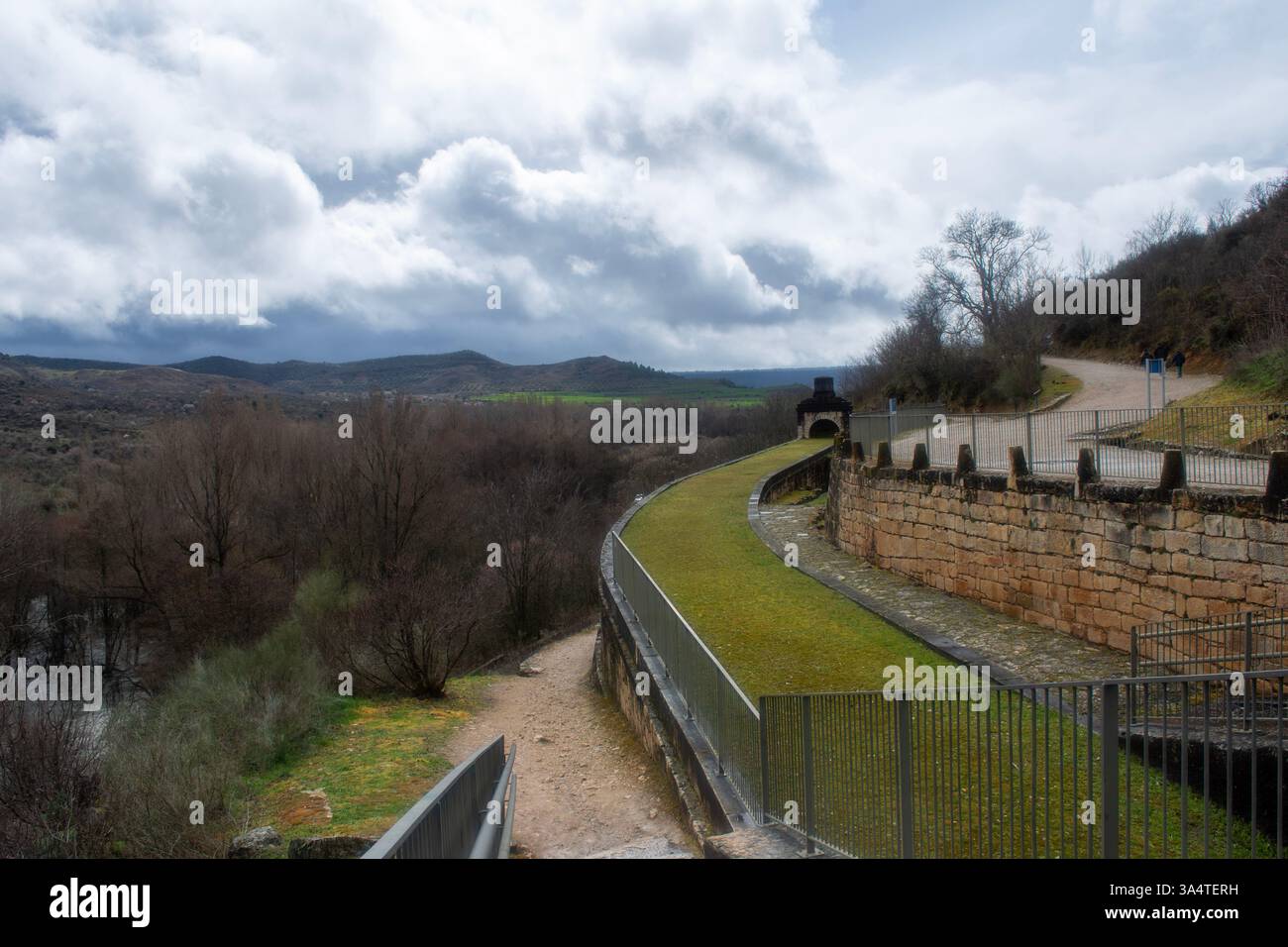 Viajar oliva hi-res stock photography and images - Alamy