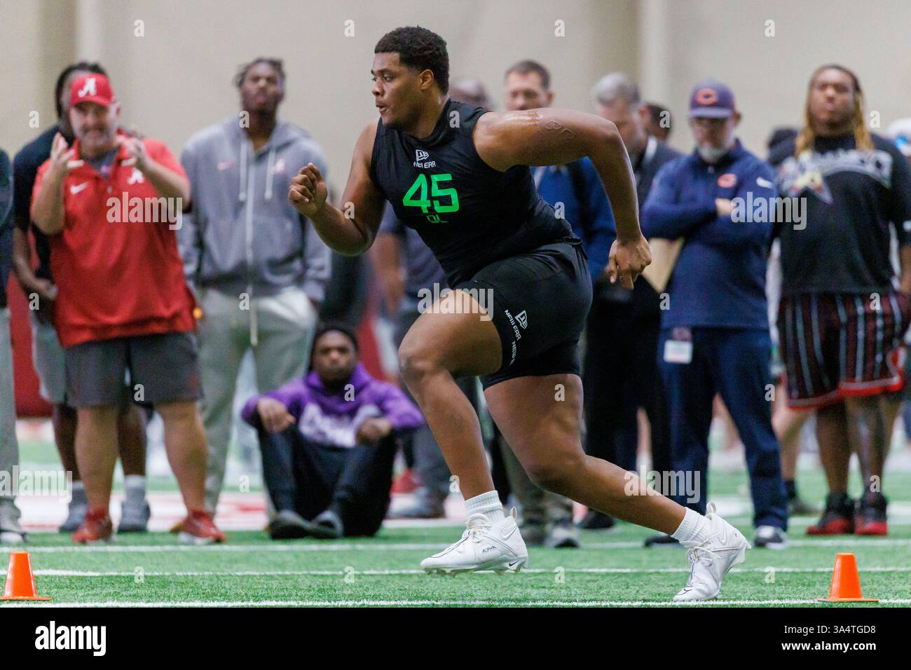 Former Alabama A&M offensive lineman Carson Vinson works out during ...