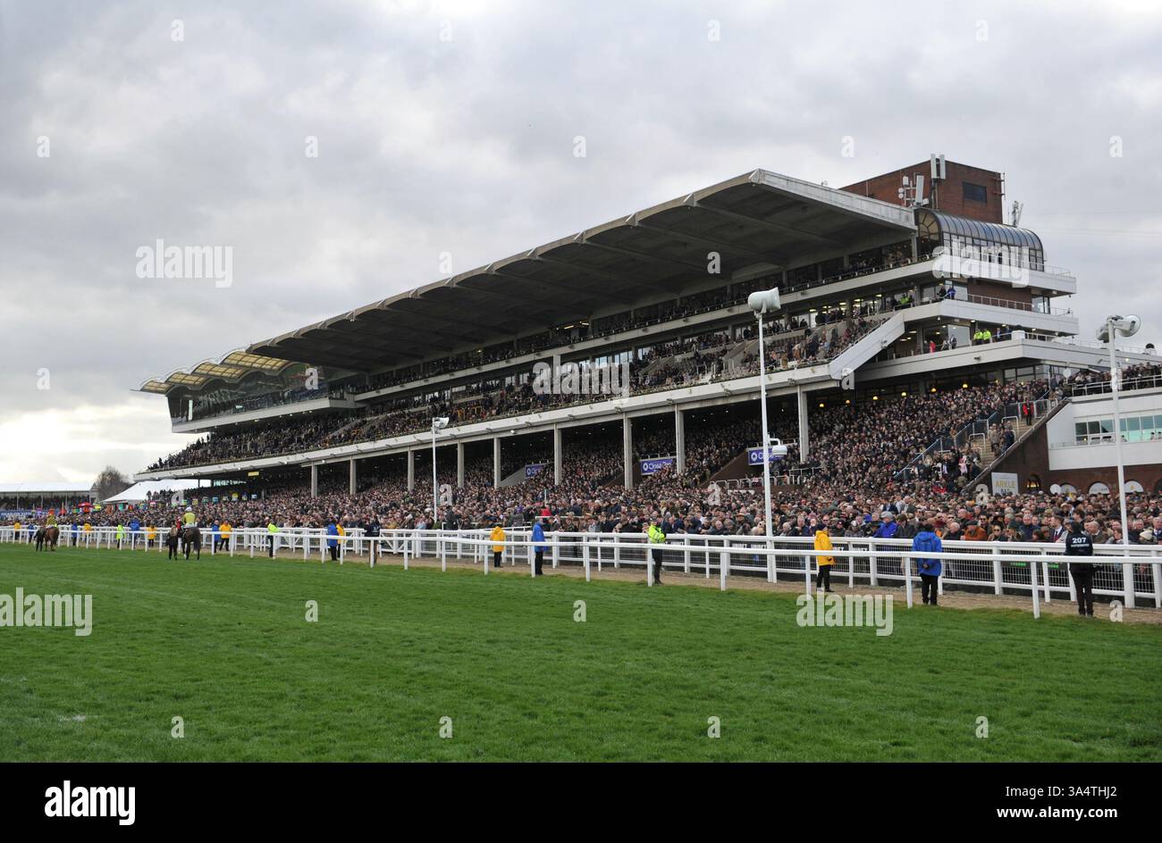 Cheltenham race course 2025 hi-res stock photography and images - Alamy