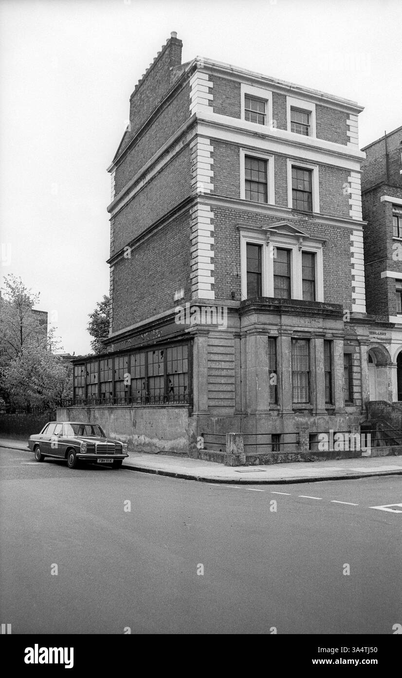 1975 archive black and white photograph of building on corner of Albert ...
