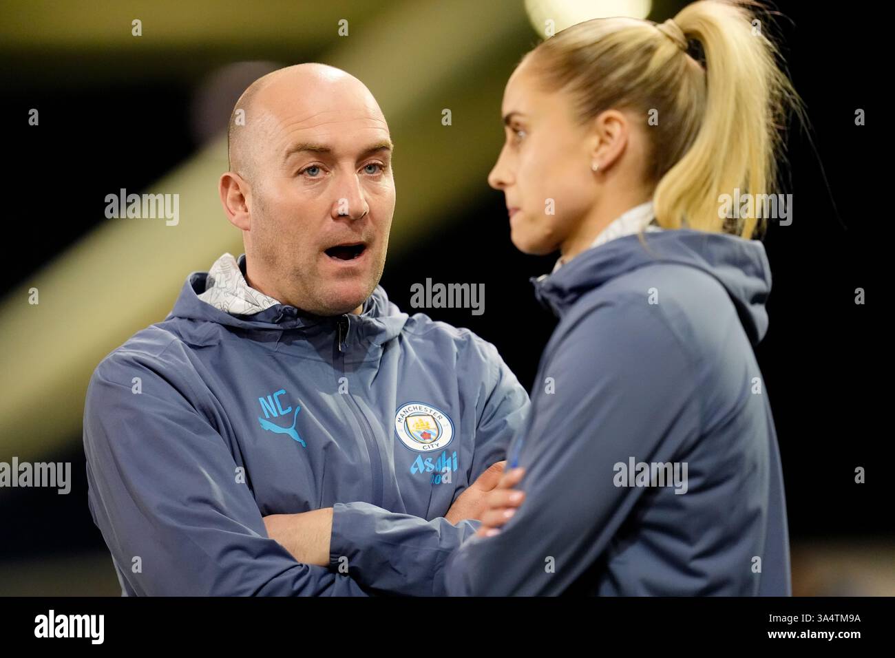 Manchester City interim manager Nick Cushing with coach Steph Houghton ...