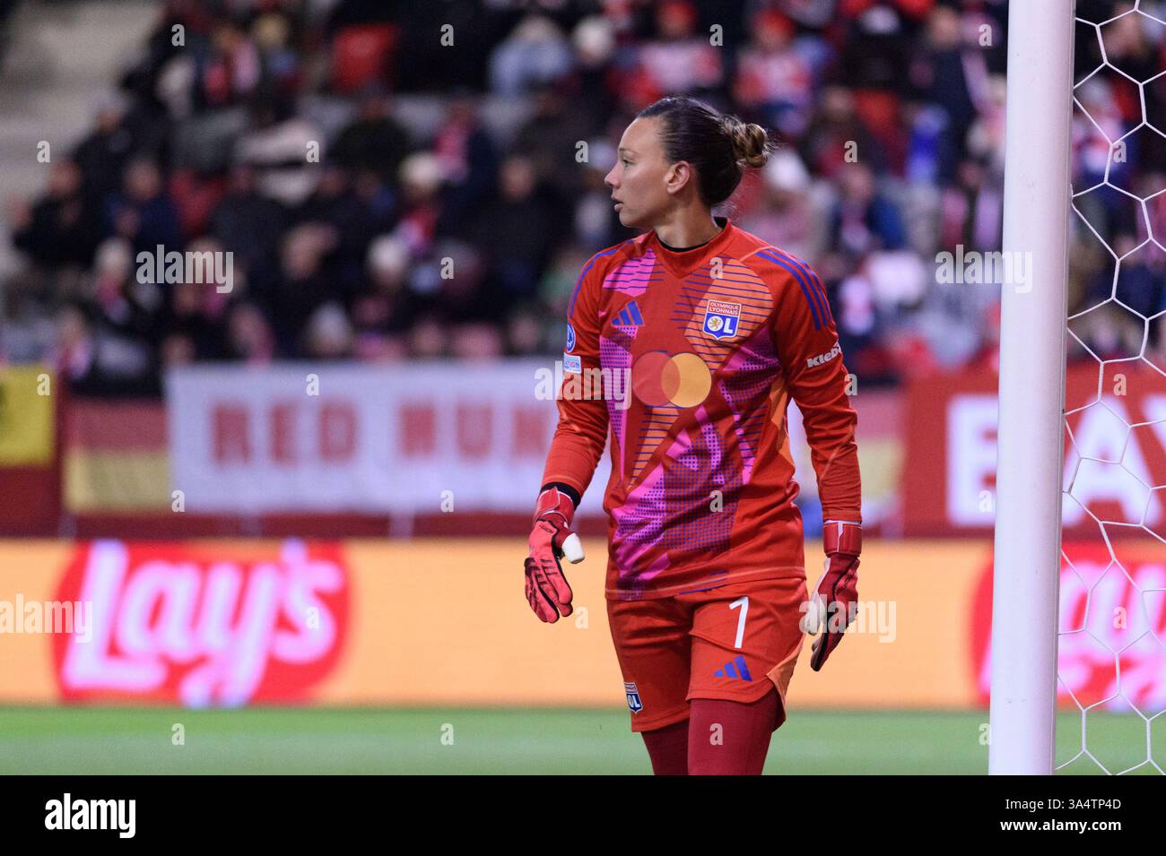 Munich, Germany, March 18th 2025: Goalkeeper Christiane Endler (1 ...
