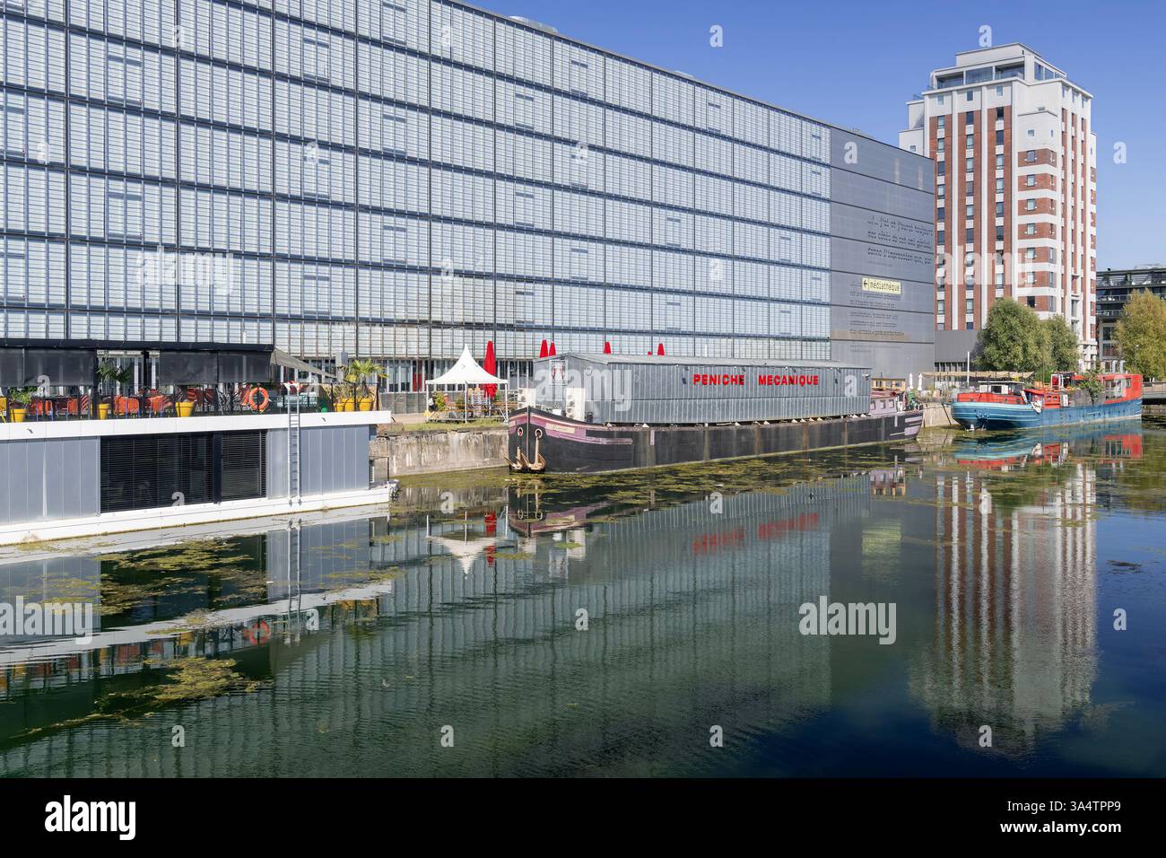 Strasbourg - France, The Neuroff district with the Bassin d'Austerlitz ...
