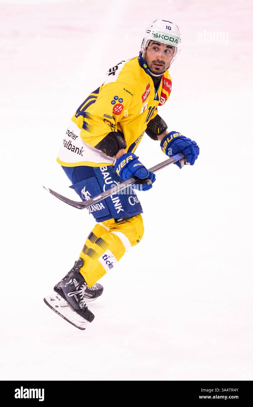 Zug, Switzerland. 18th Mar, 2025. 18.3.2025, Zug, BOSSARD Arena, EV Zug ...