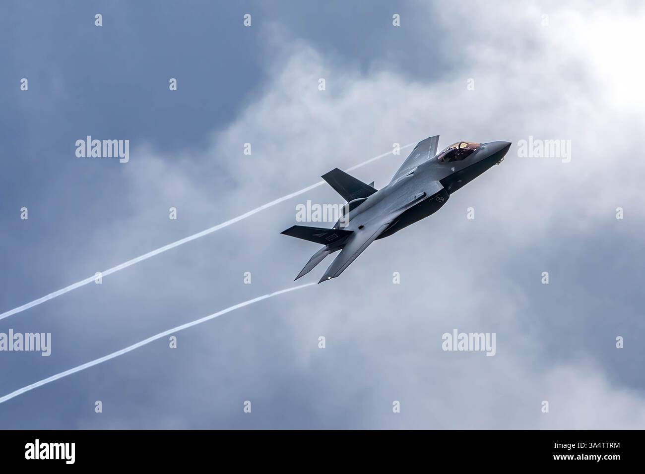 F-35 Fighter Jet, Lake District Stock Photo - Alamy