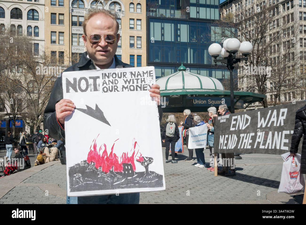 USA. 19th Mar, 2025. Anti-War activists gathered at Union Square on ...