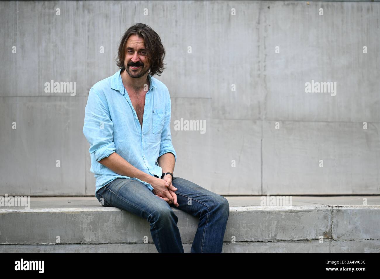 Robert Skinner, winner of the inaugural John Clarke Prize for Humour ...