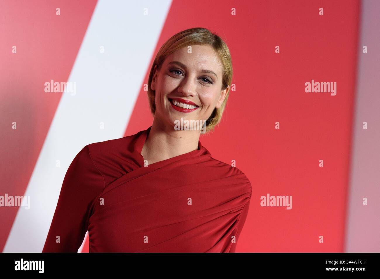 Spanish actress Michelle Jenner attends the Vichy Collagen Bank ...
