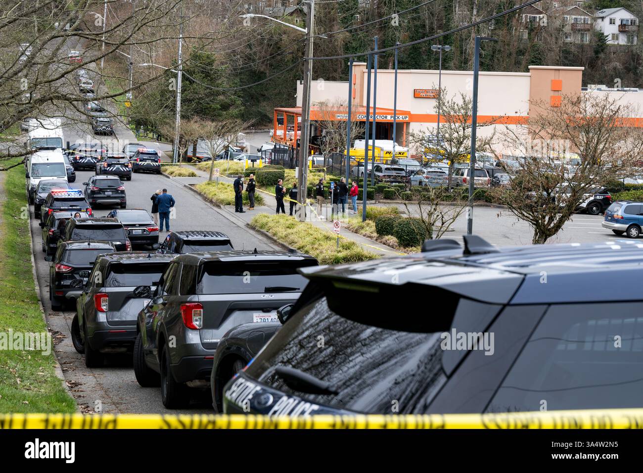 Seattle, USA. 19th Mar 2025. Just after noon a report of an officer ...