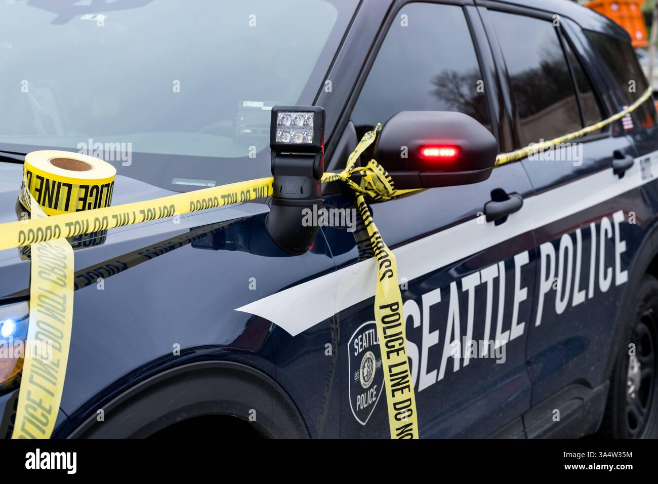Seattle, USA. 19th Mar 2025. Just after noon a report of an officer ...