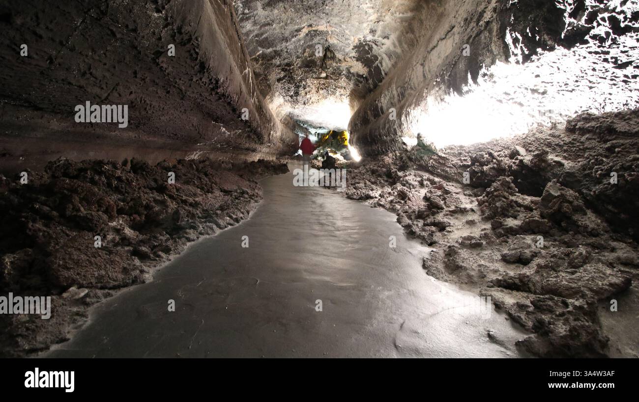 Volcanic Lava Tube Cave with Smooth Floor and Rock Formations Stock ...