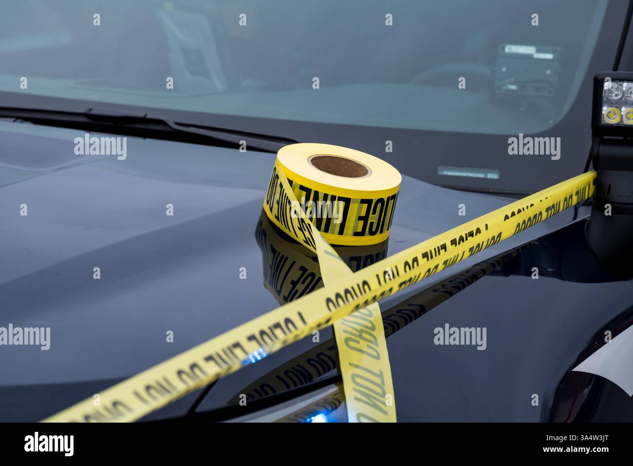 Seattle, USA. 19th Mar 2025. Just after noon a report of an officer ...