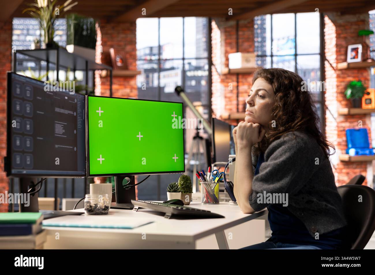 Adult woman types prompt hi-res stock photography and images - Alamy