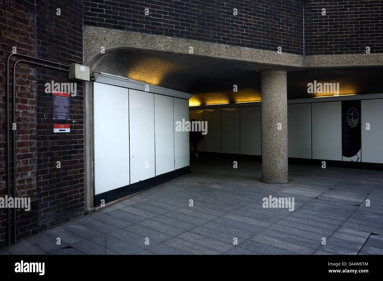 18 mar 2025 - LondonUK : entrance to a subway underpass Stock Photo - Alamy