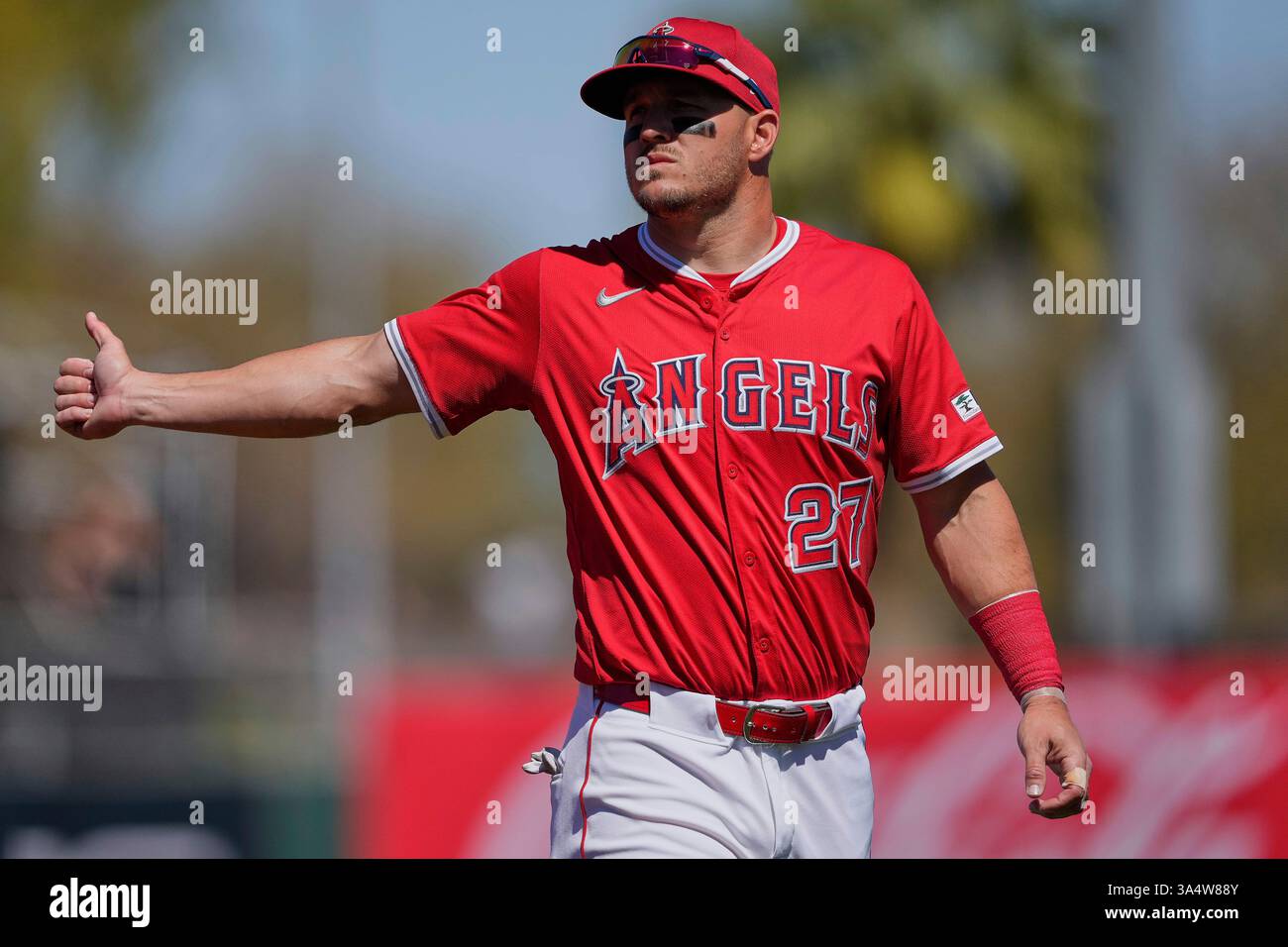 Los Angeles Angels' Mike Trout stretches prior to a spring training ...