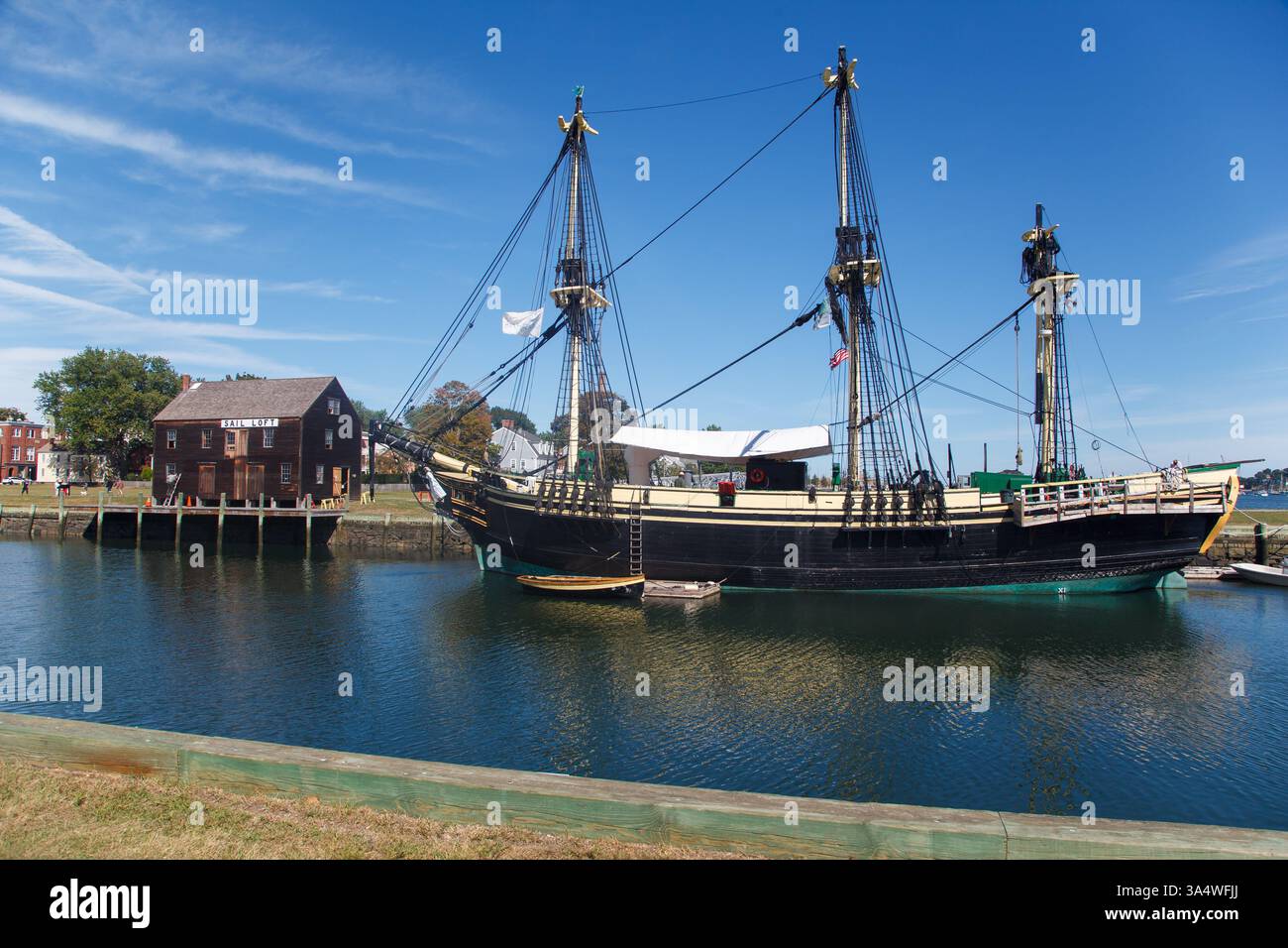 The Friendship of Salem replica of a sailign boat in Salem ...
