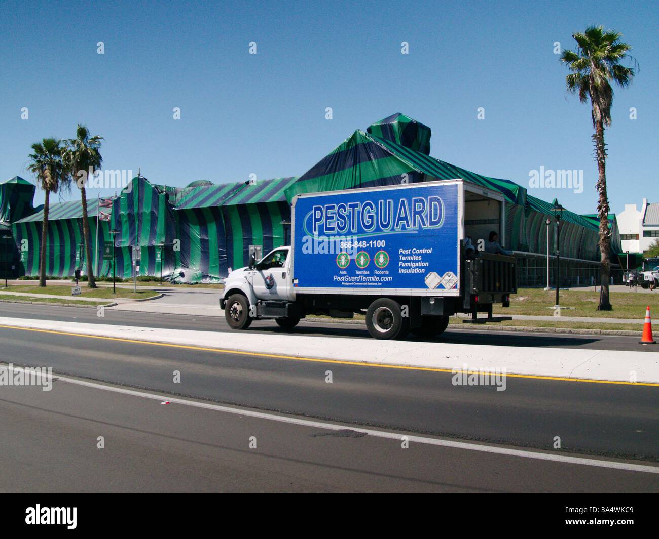 Editorial Use Only March 15, 2025. St. Petersburg, FL, USA. Termite tent over Historic St ...