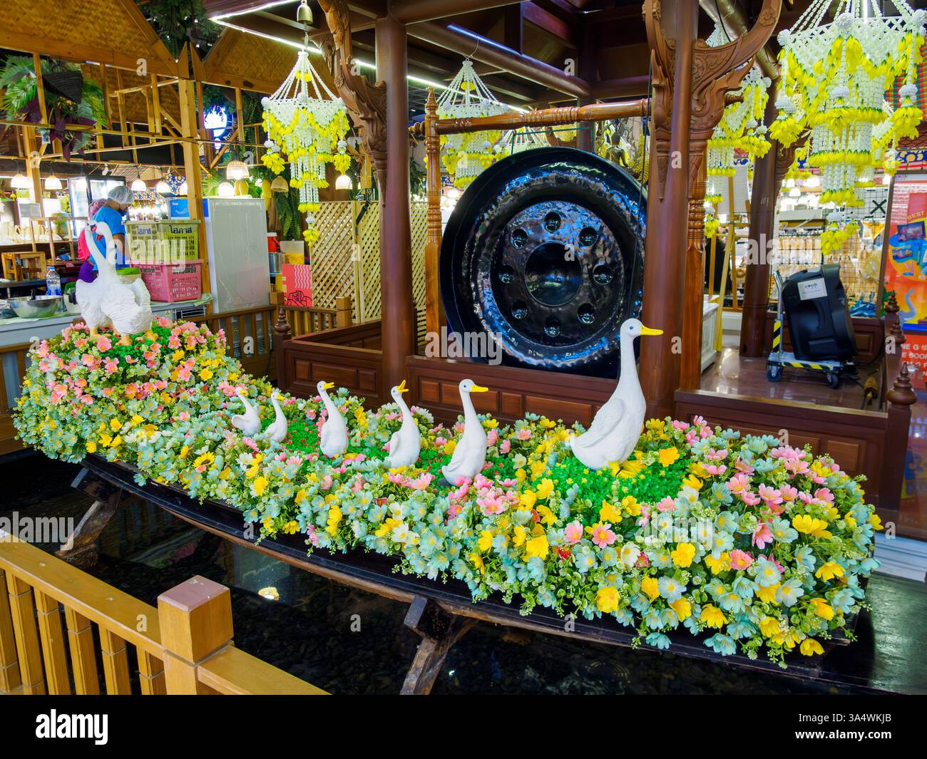 Interior view of the iCONSIAM Mall, Bangkok, Thailand Stock Photo - Alamy