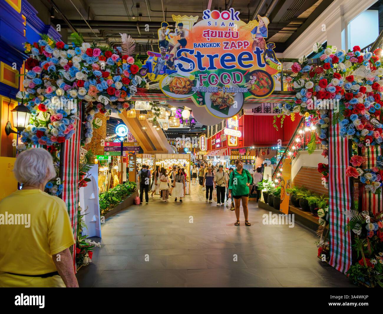 Interior view of the iCONSIAM Mall, Bangkok, Thailand Stock Photo - Alamy