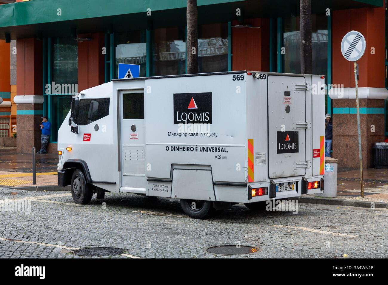 Loomis armored money truck at Colombo shopping mall in Lisbon. Loomis ...