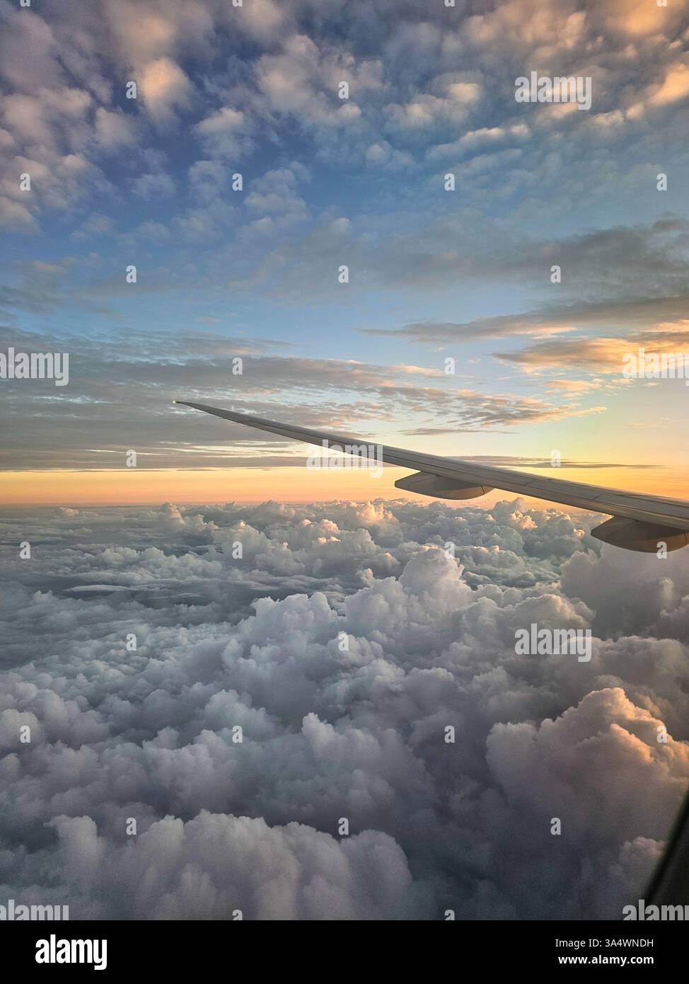 Aerial view sunset flying hi-res stock photography and images - Alamy
