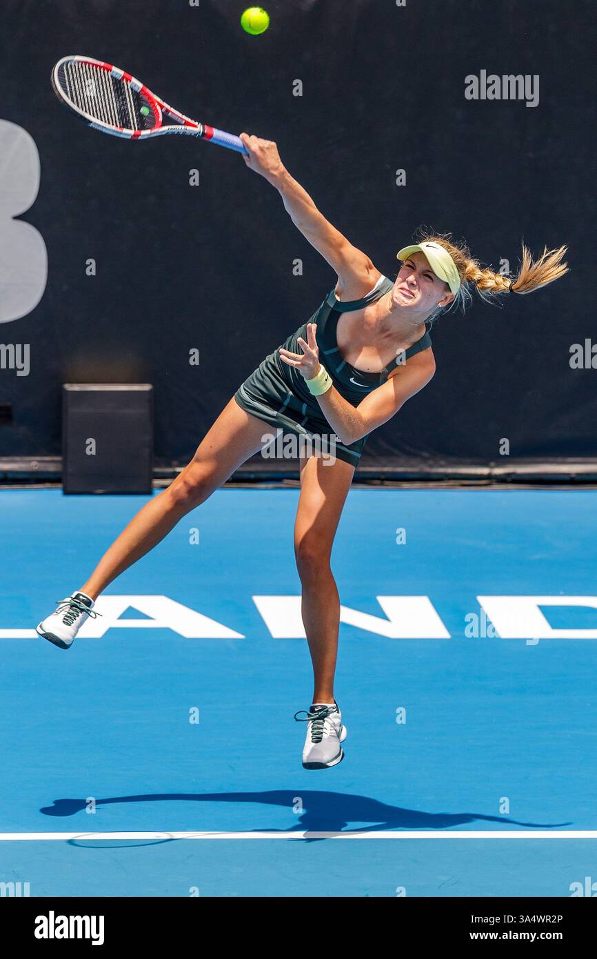 Eugenie bouchard hard court tennis hi-res stock photography and images ...