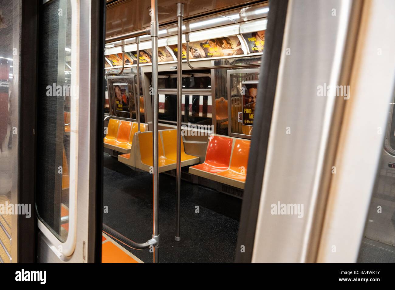R86 train model hi-res stock photography and images - Alamy