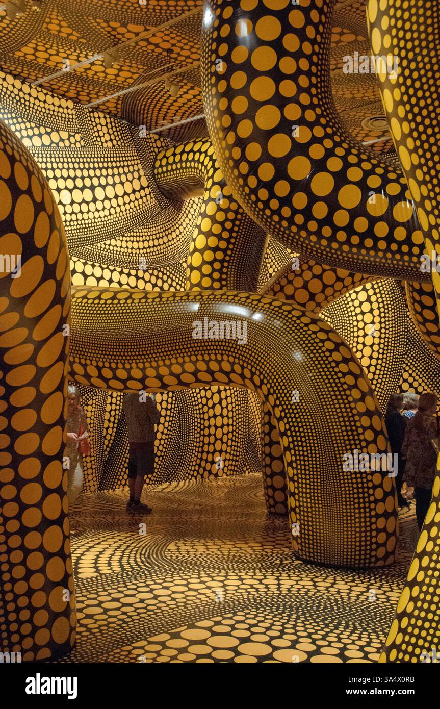 Yayoi Kusama, immersive artwork "The Hope of the Polka Dots Buried in ...