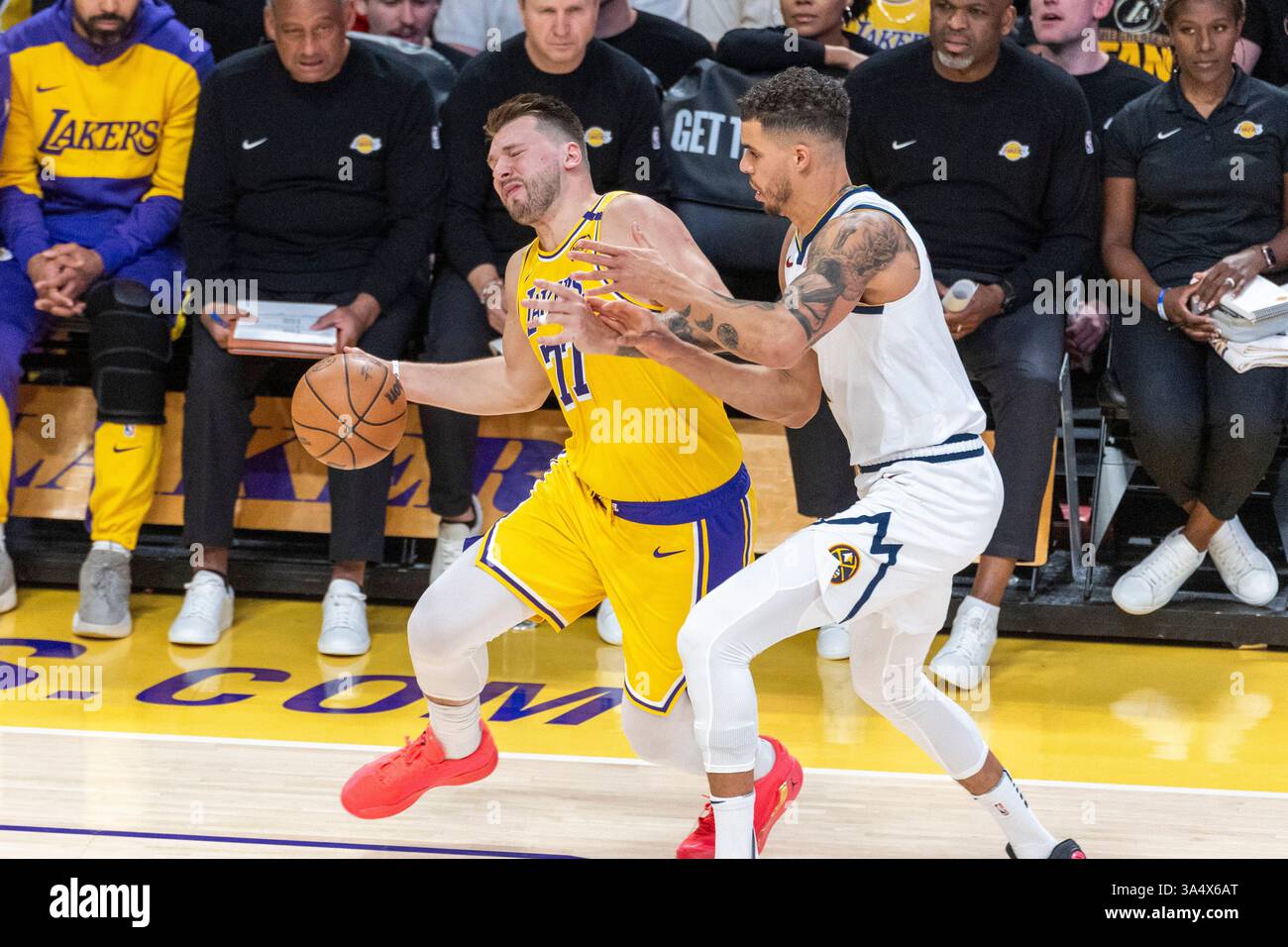 Los Angeles, USA. 19th Mar, 2025. Los Angeles Lakers' Luka Doncic (L ...