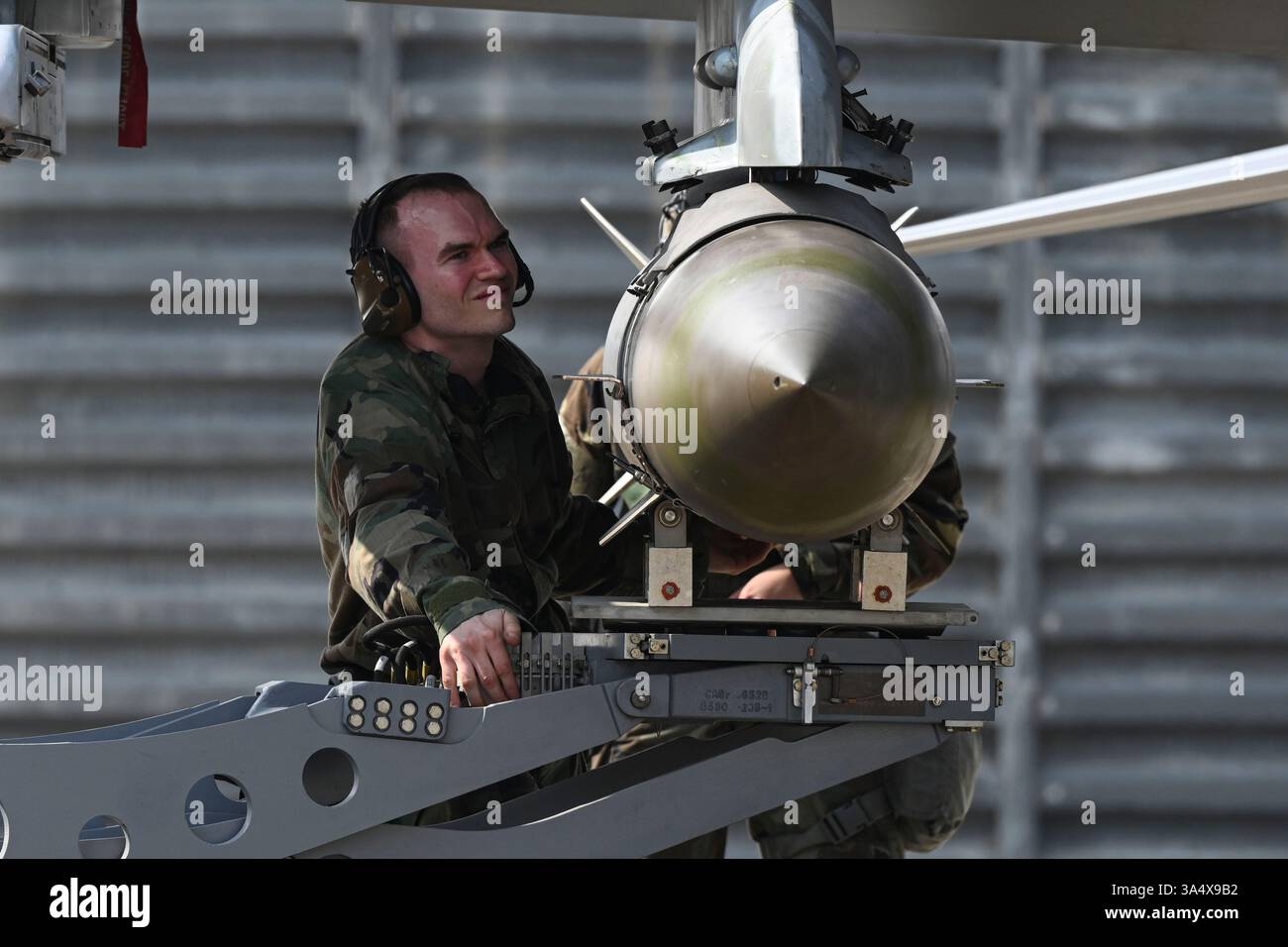 U.S. Air Force Staff Sgt. Anthony Godlewski, 35th Fighter Generation ...