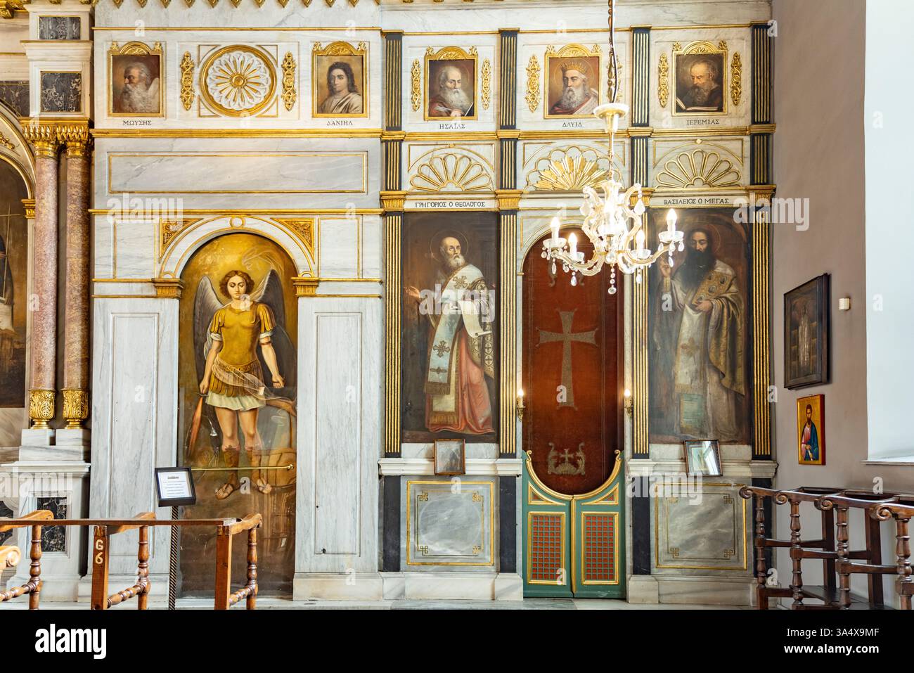 Ikonostase der griechisch-orthodoxen Hagia Triada Kirche in Beyoğlu ...