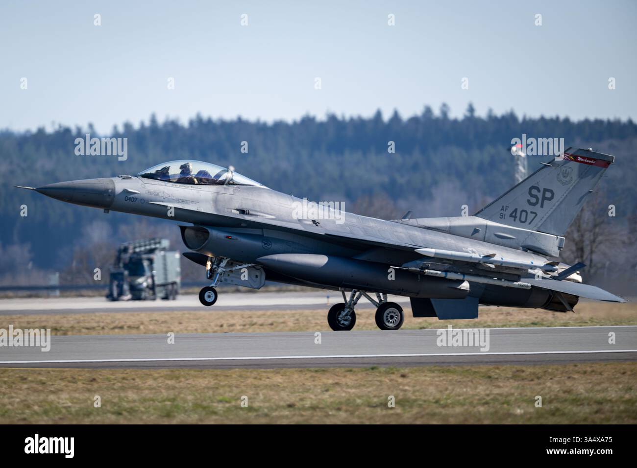 An F-16 Fighting Falcon assigned to the 480th Fighter Squadron lands ...