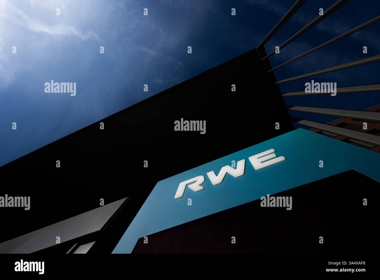 Essen, Germany. 20th Mar, 2025. The RWE AG logo can be seen on the campus before the energy ...