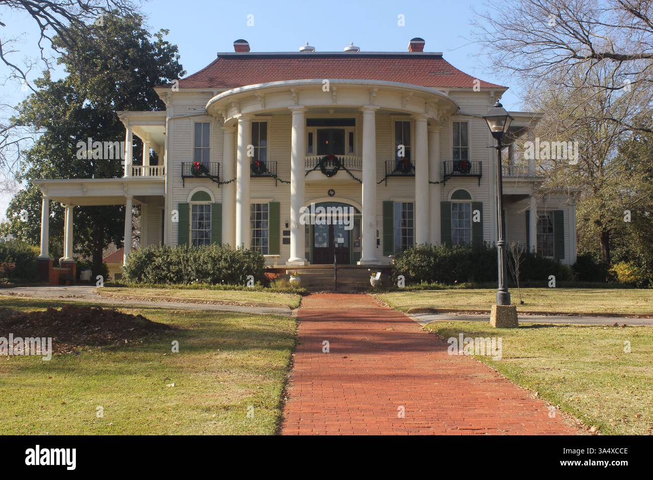 Wealthy plantation home house hi-res stock photography and images - Alamy