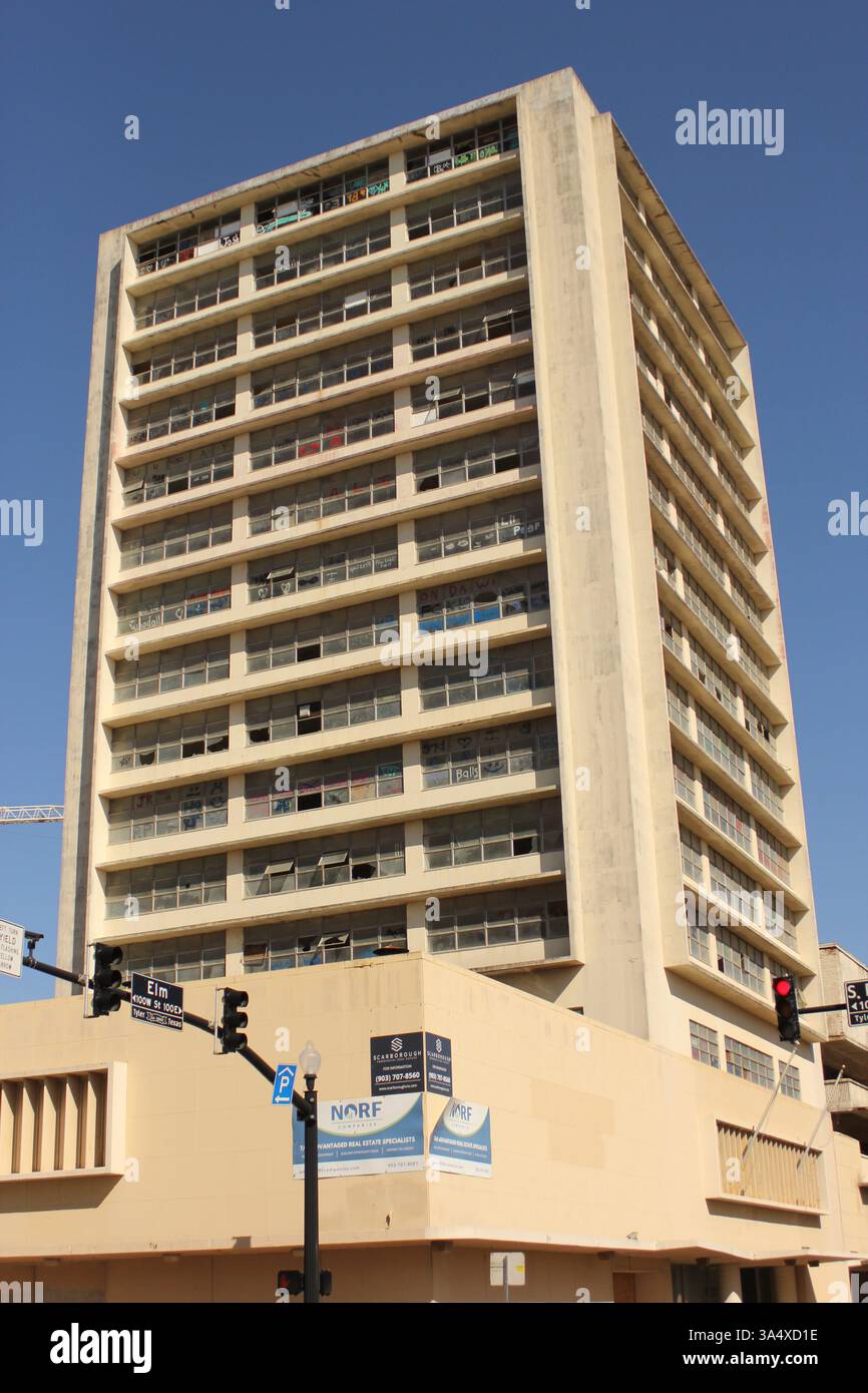 Tyler TX - February 18, 2025: Abandoned Hotel and Office Building ...