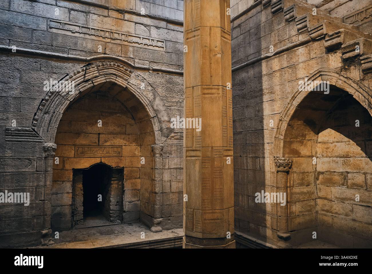 Measuring shaft of the nilometer on Roda Island, Cairo Stock Photo - Alamy