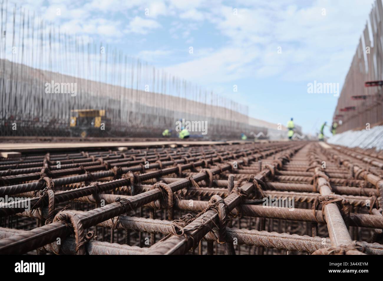 Metal framework of reinforced concrete structure Stock Photo - Alamy