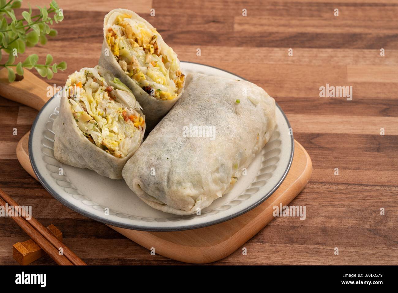 Delicious popiah, lumpia, Taiwanese spring roll for traditional Tomb ...