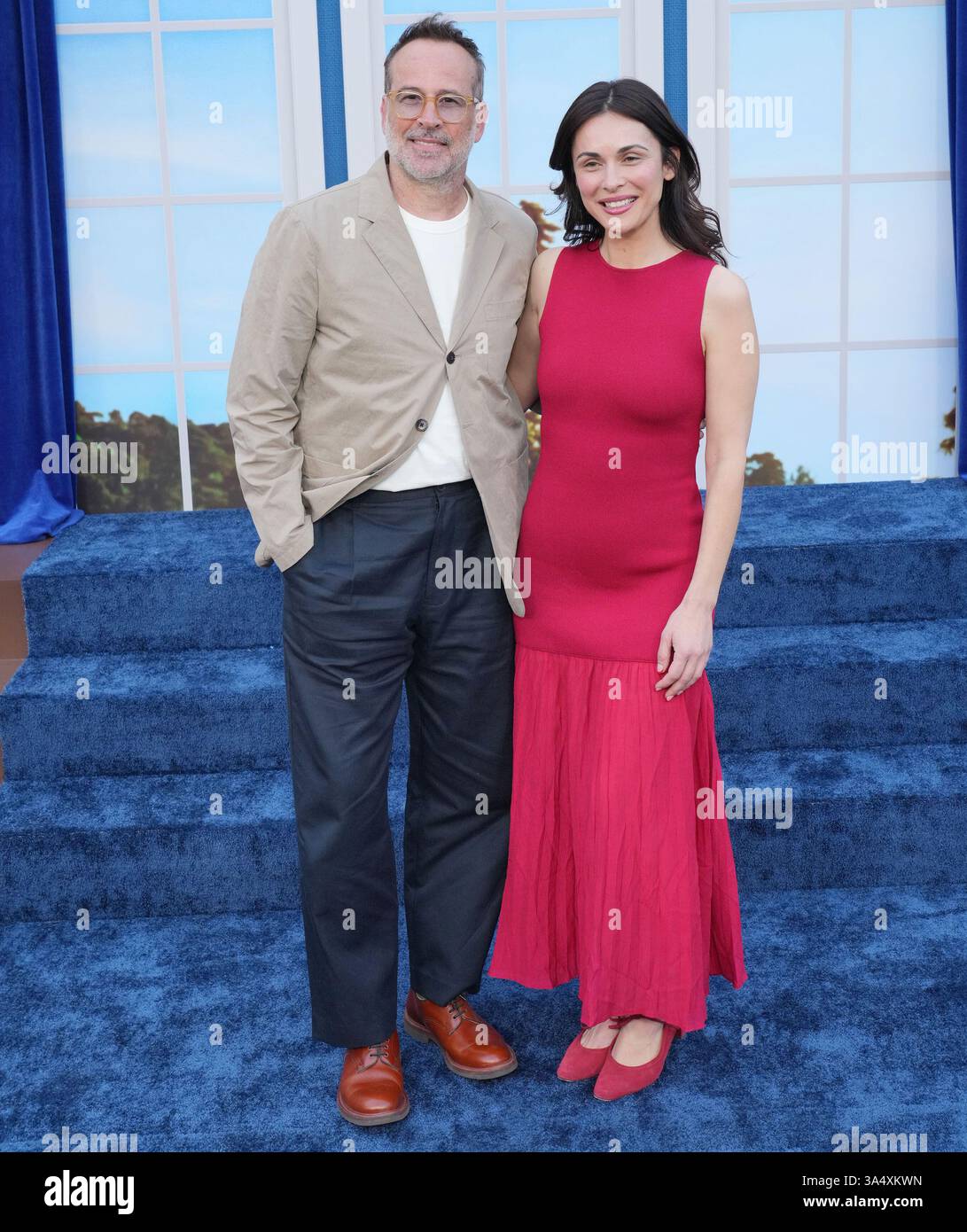 Los Angeles, USA. 19th Mar, 2025. (L-R) Jason Lee and Ceren Alkac ...