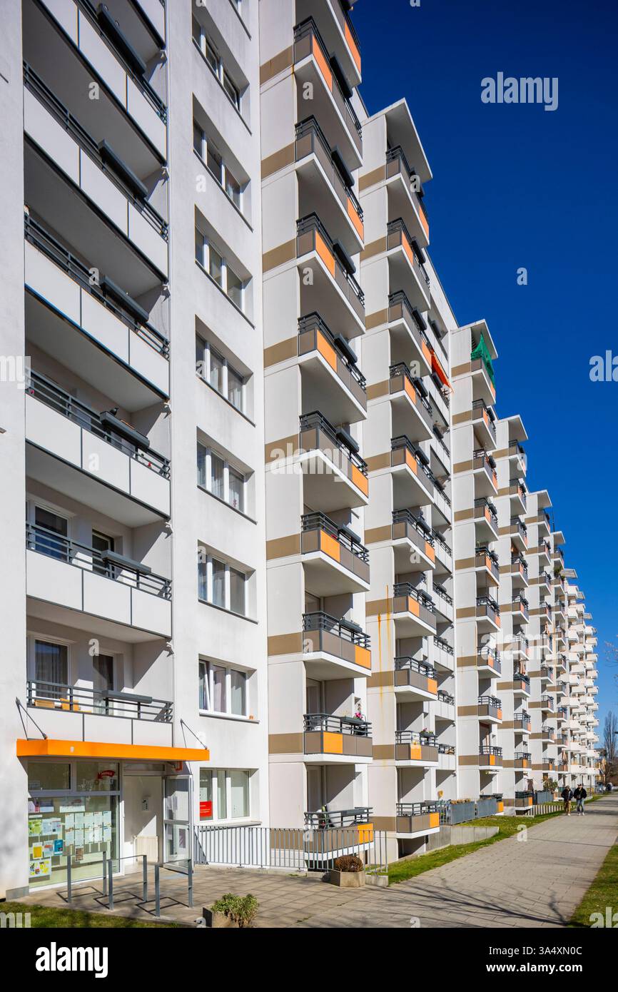 Dresden Prohlis Sanierte Plattenbauten aus DDR Zeiten Dresden Sachsen ...