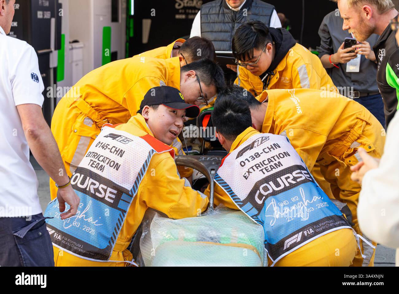 FIA extrication exercise illustration during the Formula 1 Heineken ...