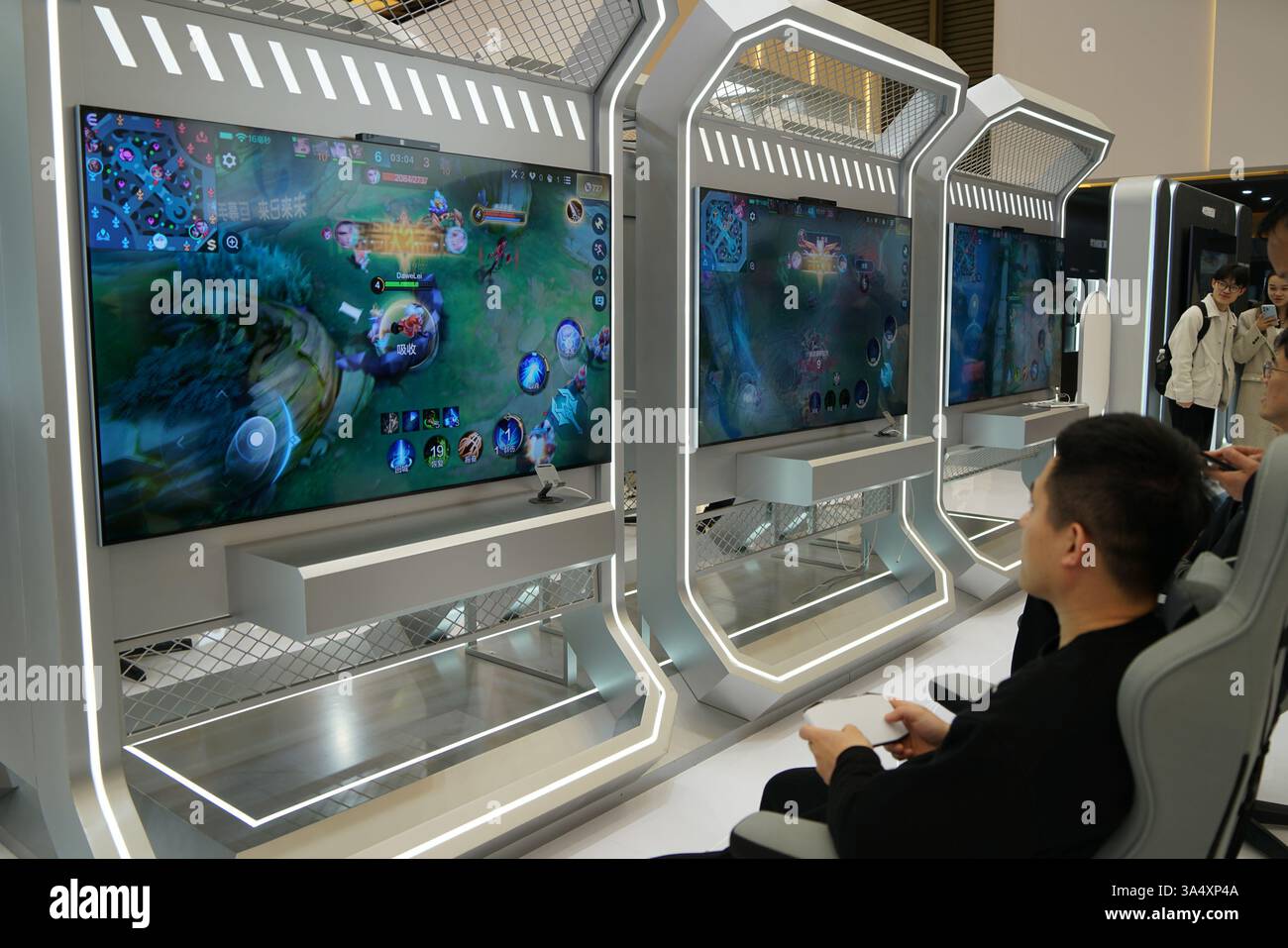 SHANGHAI, CHINA - MARCH 20, 2025 - Visitors visit the HUAWEI booth at ...