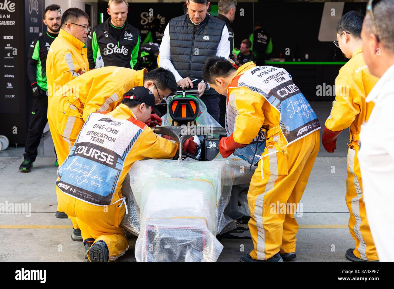 FIA extrication exercise illustration during the Formula 1 Heineken ...