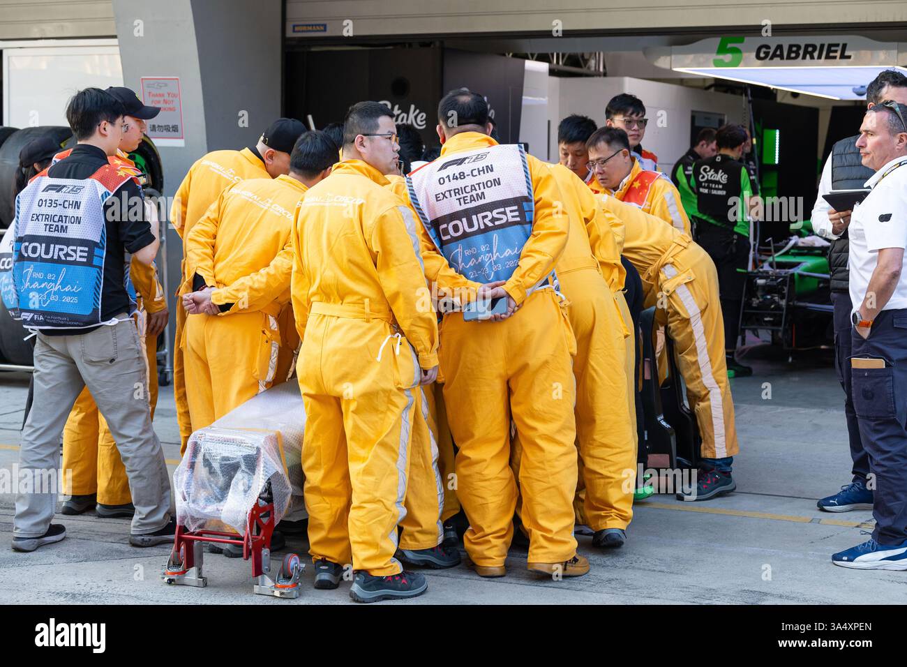 FIA extrication exercise illustration during the Formula 1 Heineken ...