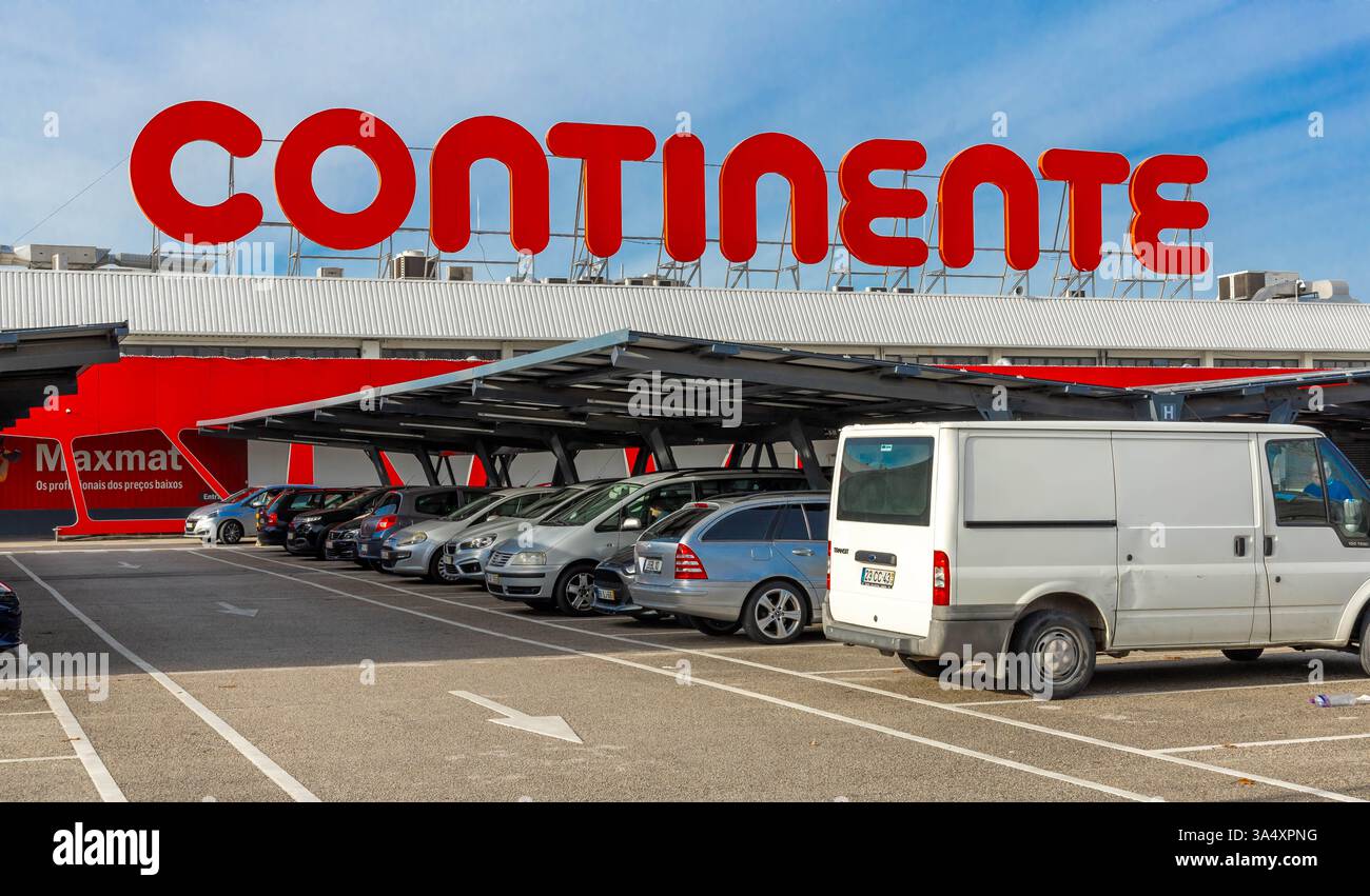 Continente store logo sign in Amadora. Continente is a retail chain the ...