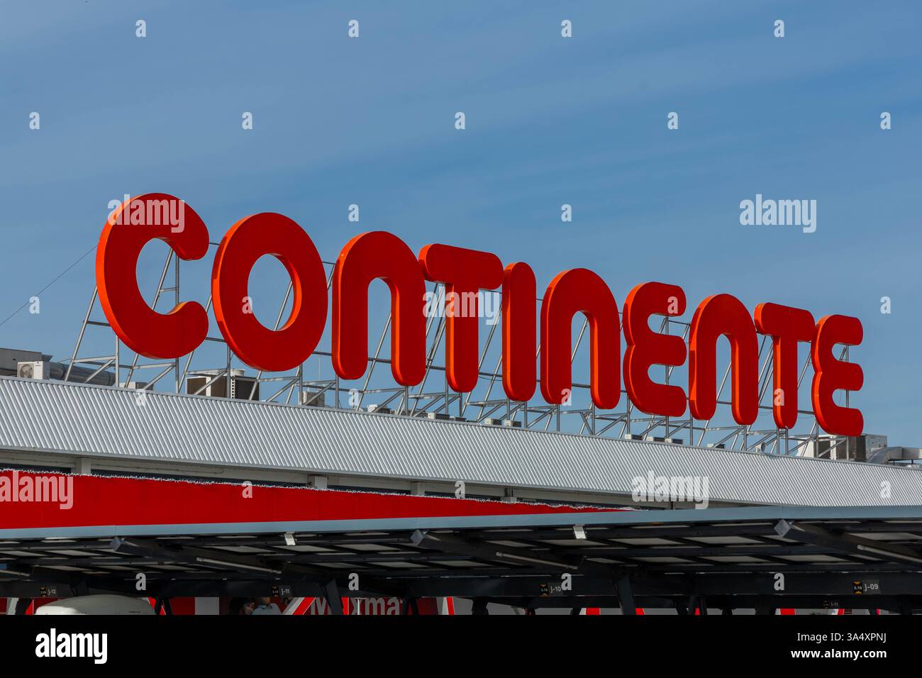Continente store logo sign in Amadora. Continente is a retail chain the ...