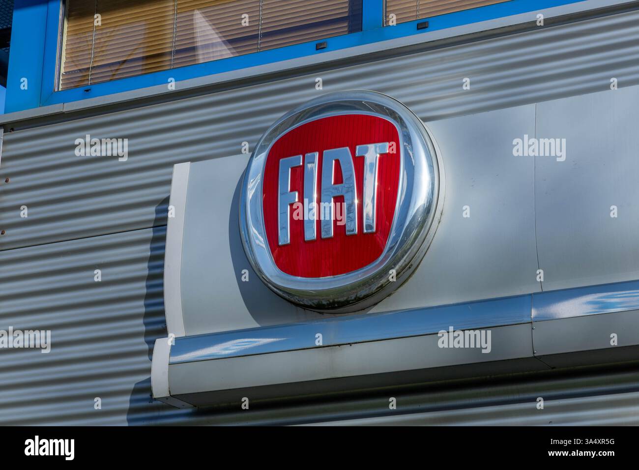 Fiat logo hi-res stock photography and images - Alamy