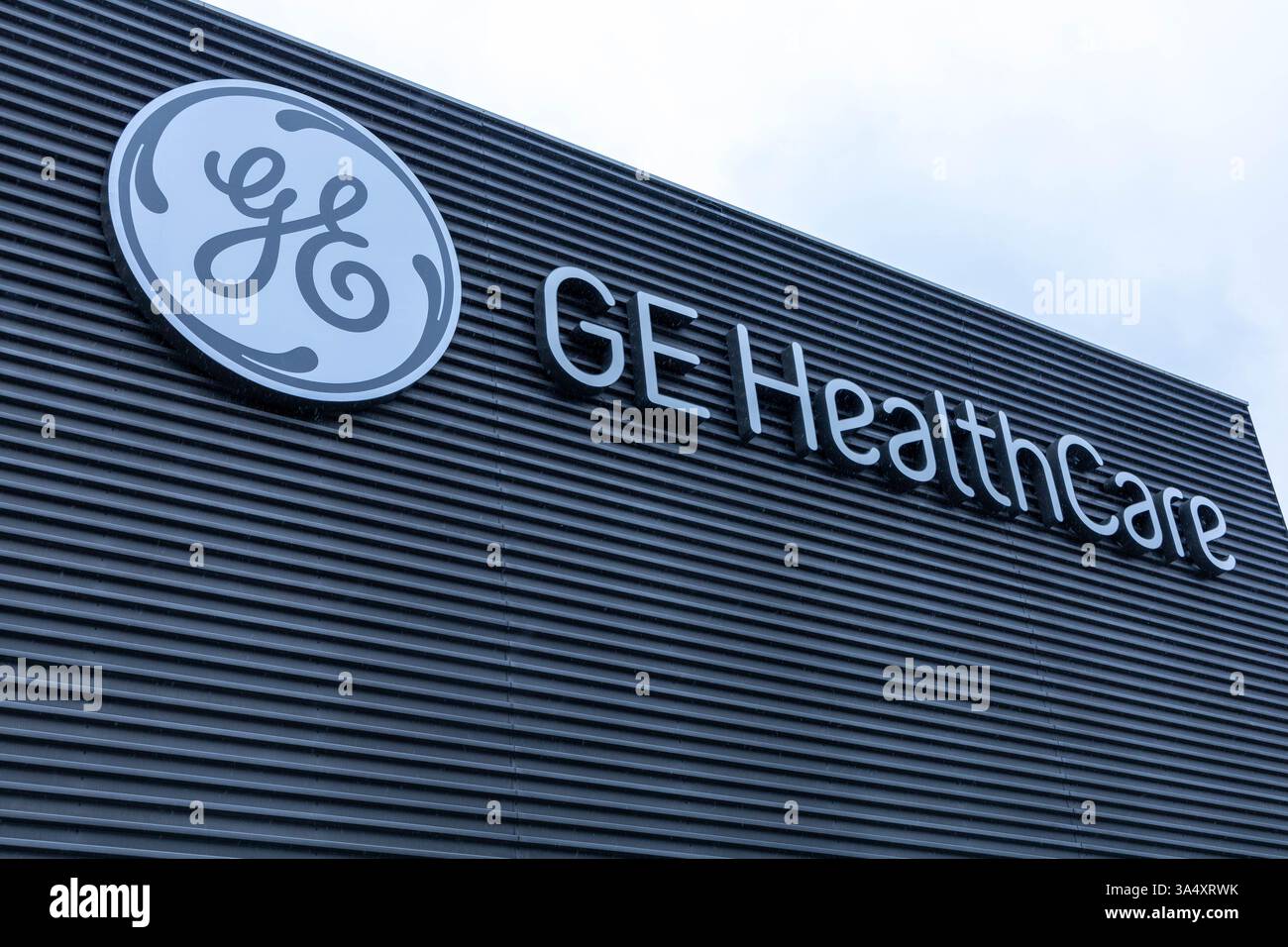 GE healthcare logo sign. GE healthcare providing integrated solutions ...