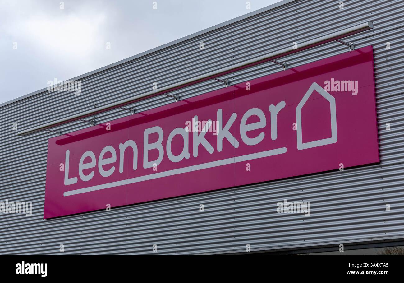 Leen hi-res stock photography and images - Alamy