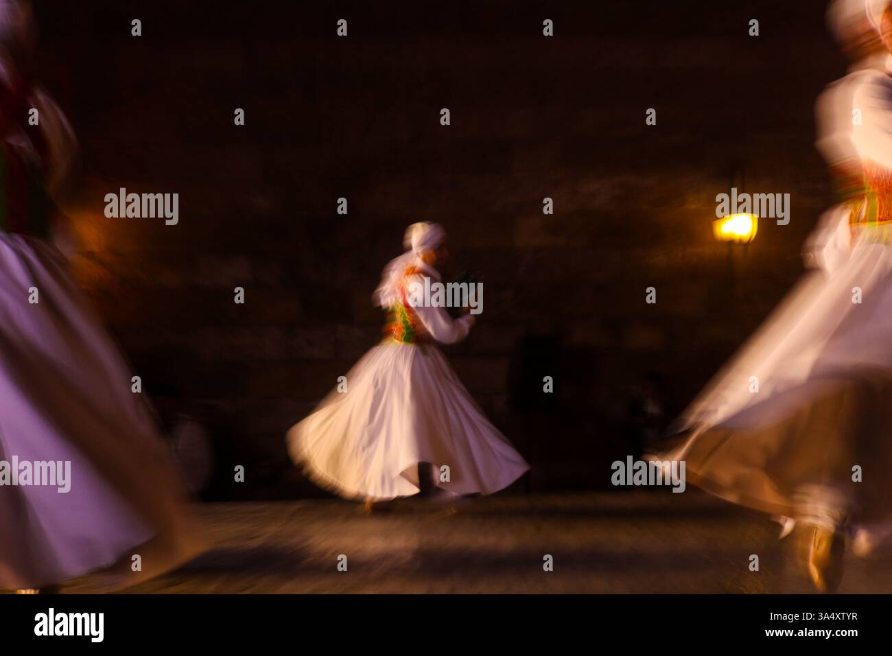 Cairo, Egypt. 19th Mar, 2025. A Tanoura dance show takes place at ...